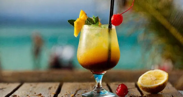 The Perfect Panty Dropper Drink Recipe: A Cocktail to Impress - Easy ...